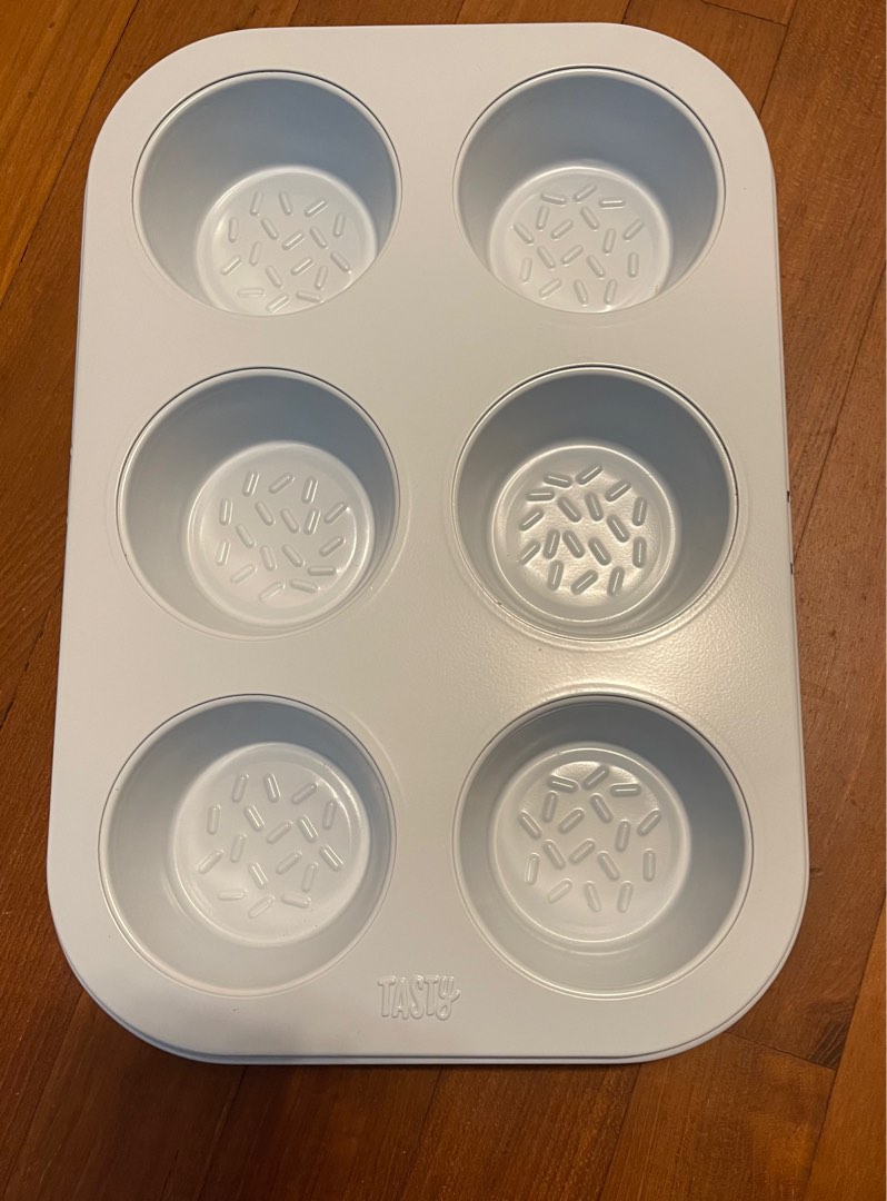 6 muffin cup tray, Furniture & Home Living, Kitchenware & Tableware ...