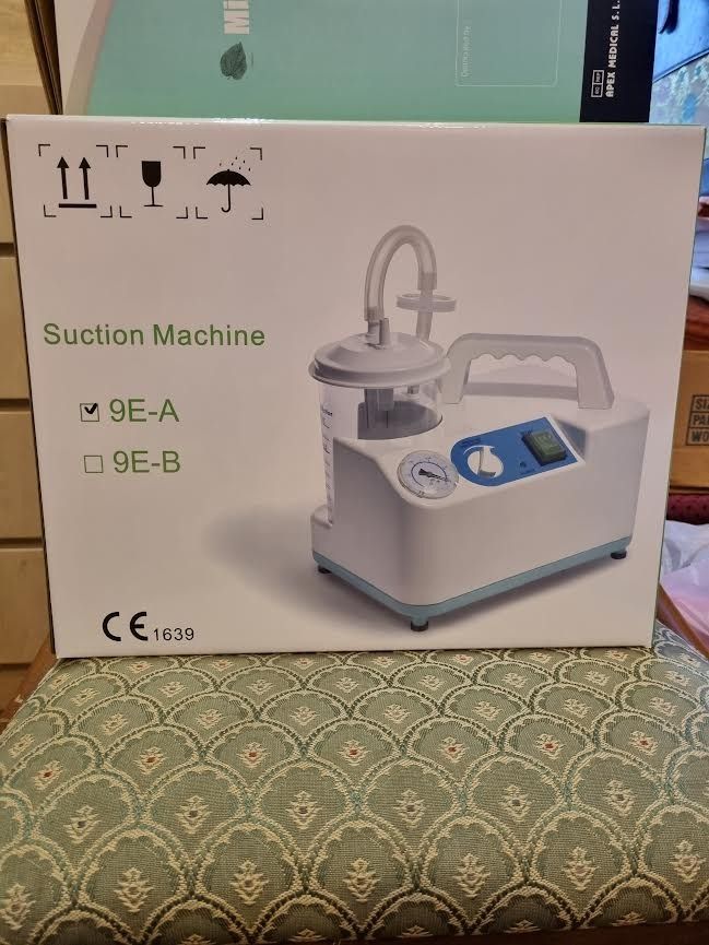 9E-A Suction Machine with Suction Catheters, Health & Nutrition ...