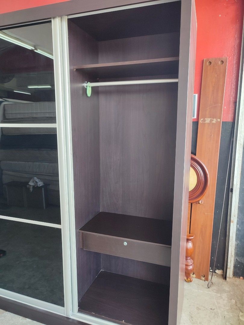 ALMARI SLIDING WARDROBE 5X7 TERPAKAI, Furniture & Home Living ...