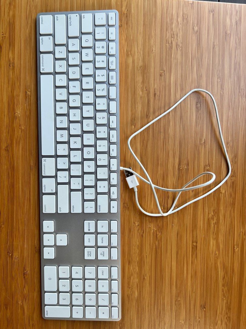 Apple wired Keyboard with Number pad, Computers & Tech, Parts & Accessories, Computer Keyboard ...