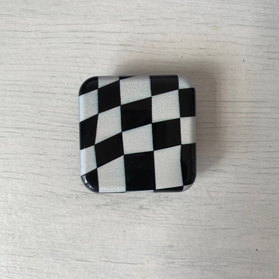 black and white checkered pop socket, Mobile Phones & Gadgets, Mobile ...