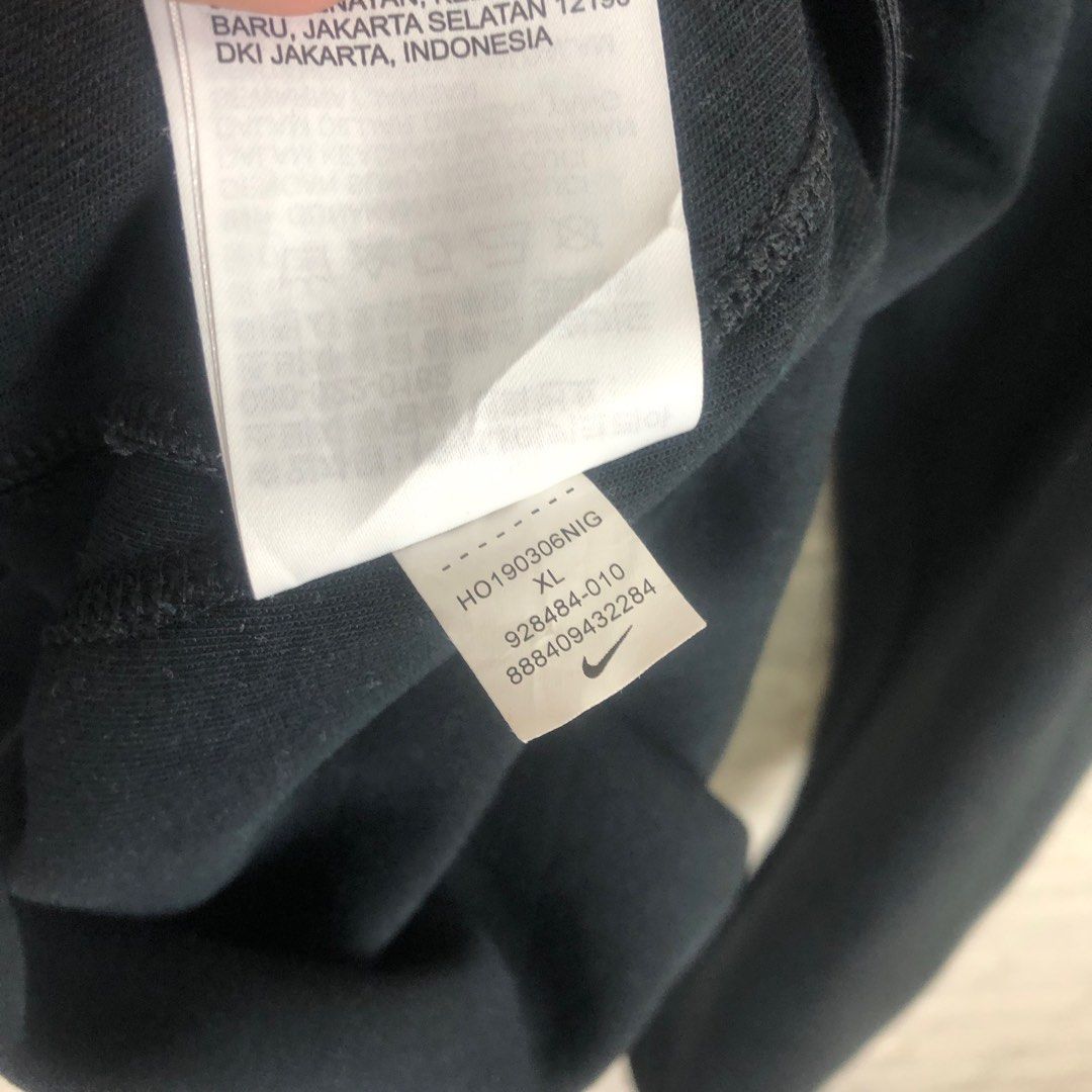 BLACK NIKE TECH FLEECE JACKET (BLACK TAG), Men's Fashion, Activewear on ...