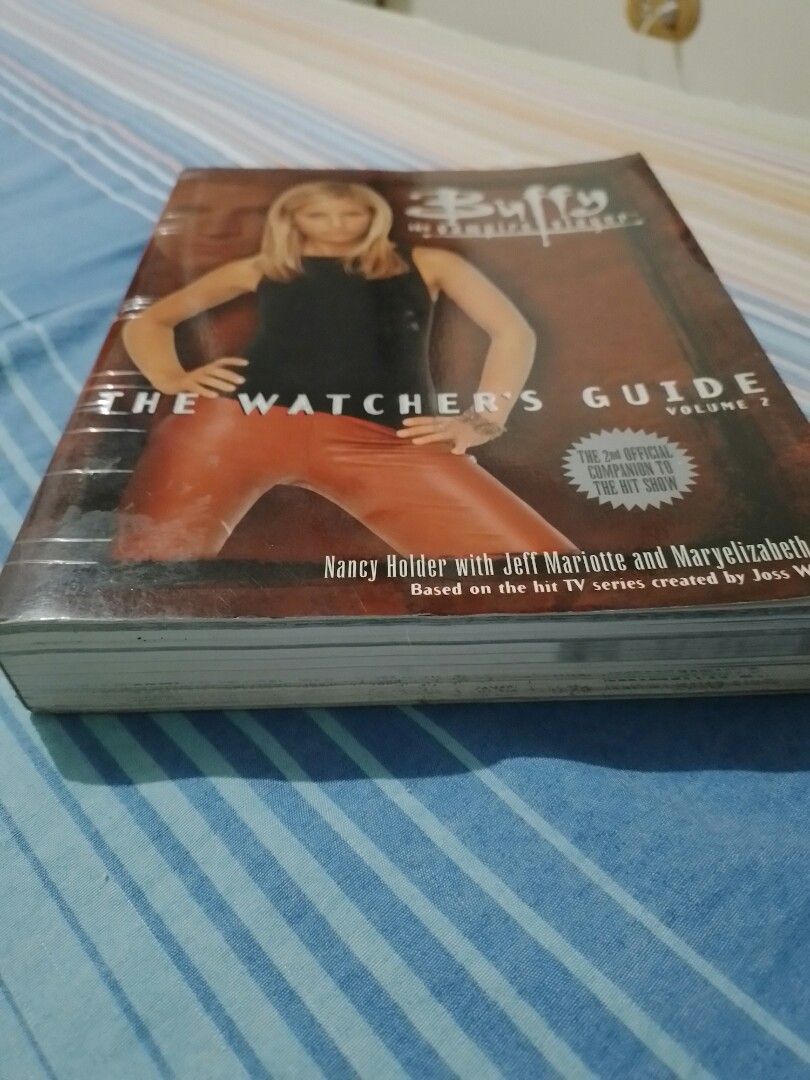 Buffy the vampire slayer: the watchers guide vol 2, Hobbies & Toys ...