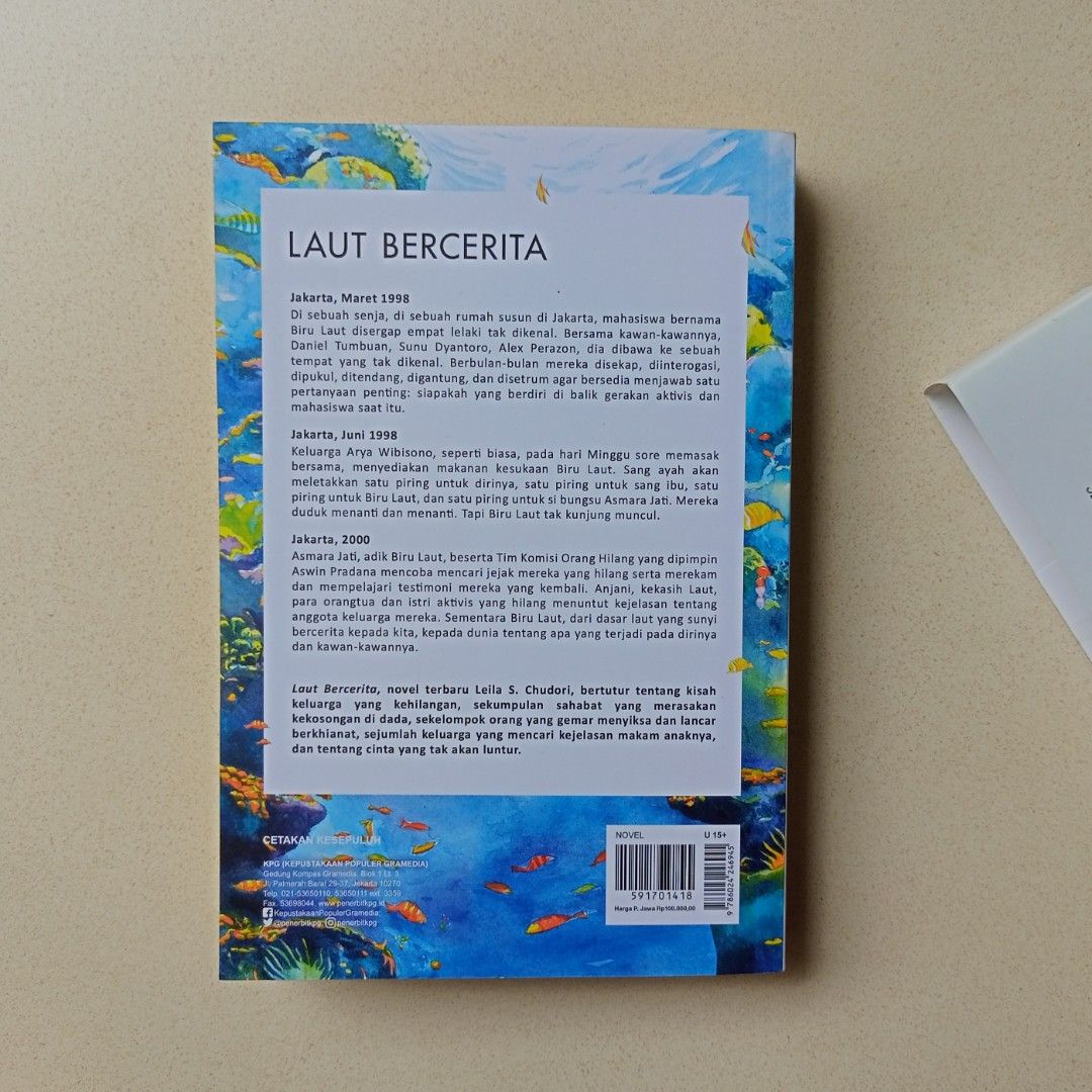 Buku Laut Bercerita Leila S. Chudori on Carousell