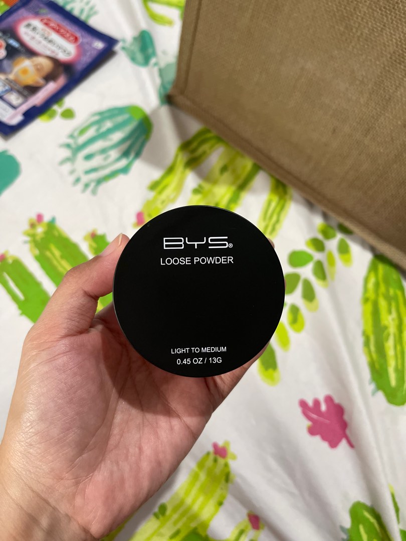 BYS Loose powder with puff on Carousell