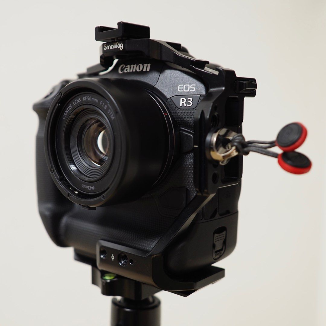 Canon EOS R3 w Smallrig cage included, Photography, Cameras on Carousell