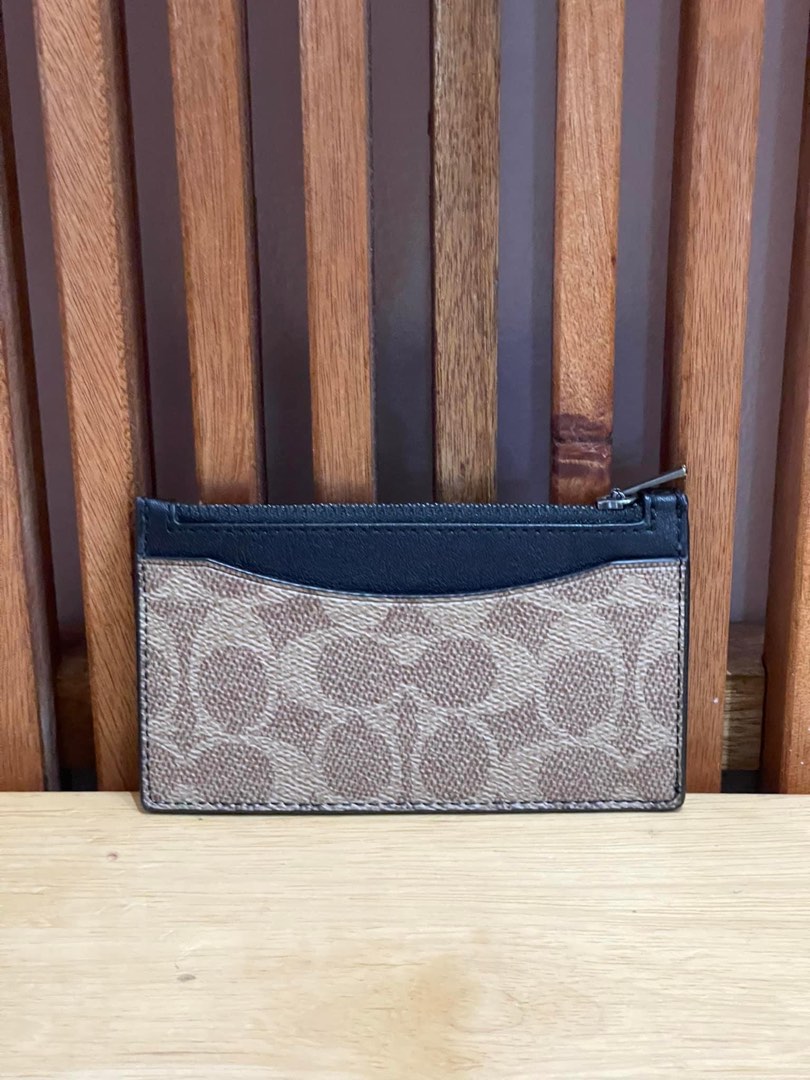 COACH ZIP CARD CASE IN SIGNATURE MEN'S CARD HOLDER KHAKI/BLACK on Carousell