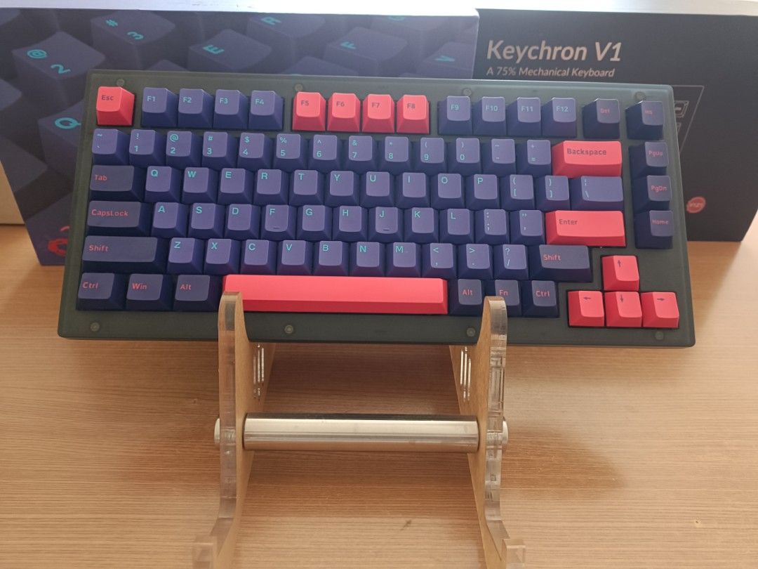 Custom Keychron V1 (Alpacas x Akko Cherry keycaps), Computers & Tech ...