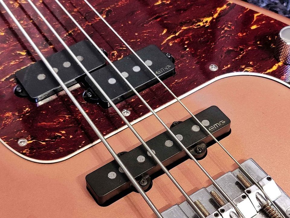 Elegee Alab Bass Guitar (Upgraded) + Elegee Gigbag on Carousell