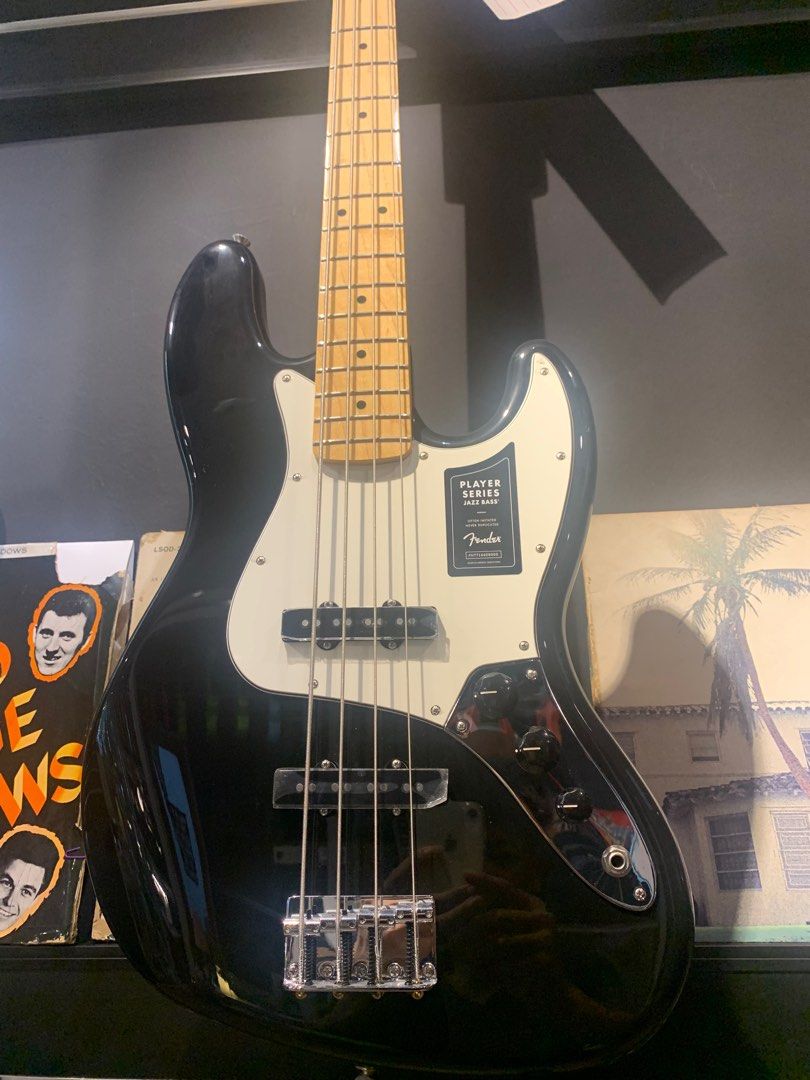 Fender Player Jazz Bass, Maple Fingerboard, Black , Hobbies & Toys ...