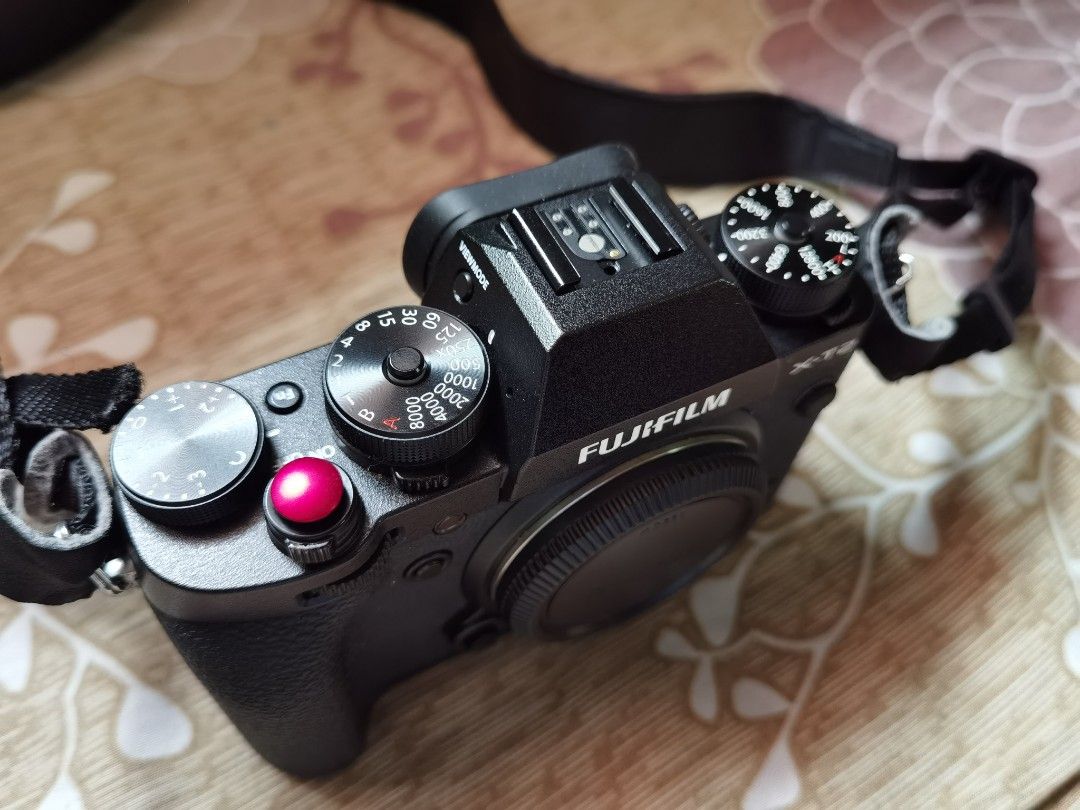 fujifilm XT2 with ef-x8 flash and low shutter count, Photography ...