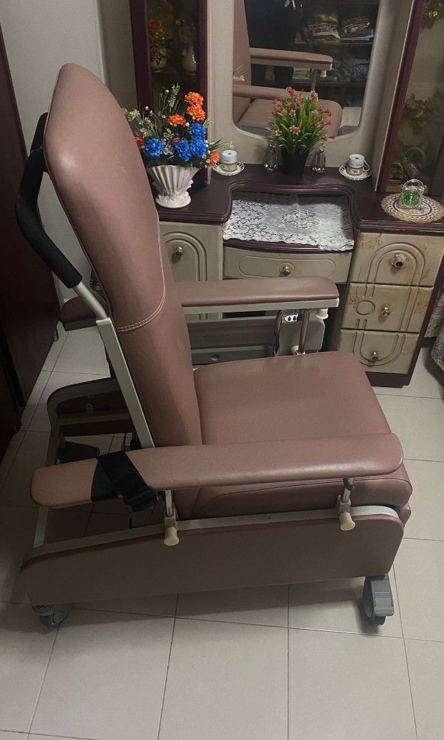 Geriatric Chair, Furniture & Home Living, Furniture, Chairs on Carousell