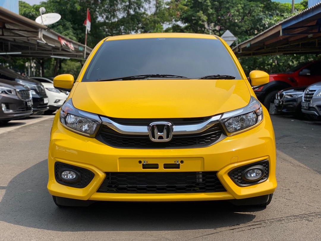 HONDA BRIO SATYA E AT KUNING 2023, Mobil & Motor, Mobil untuk Dijual di ...