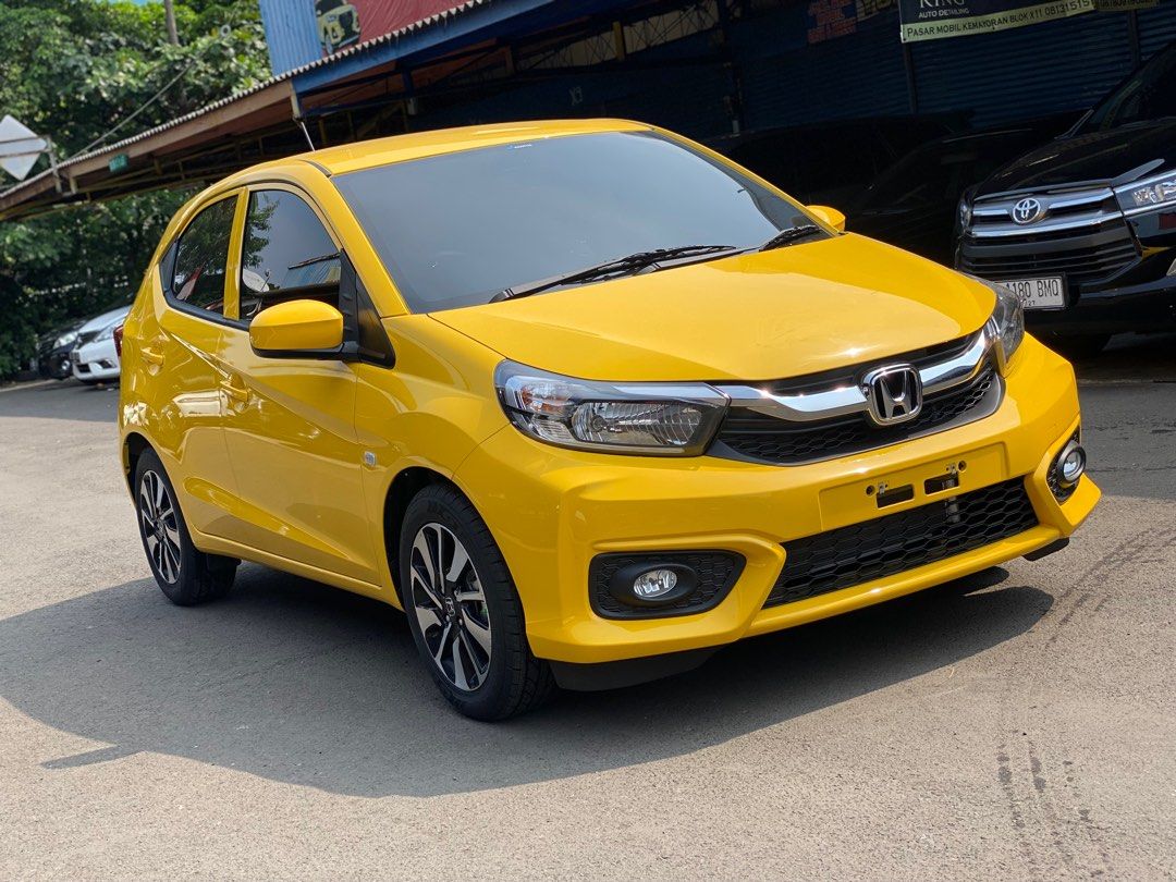 HONDA BRIO SATYA E AT KUNING 2023, Mobil & Motor, Mobil untuk Dijual di ...