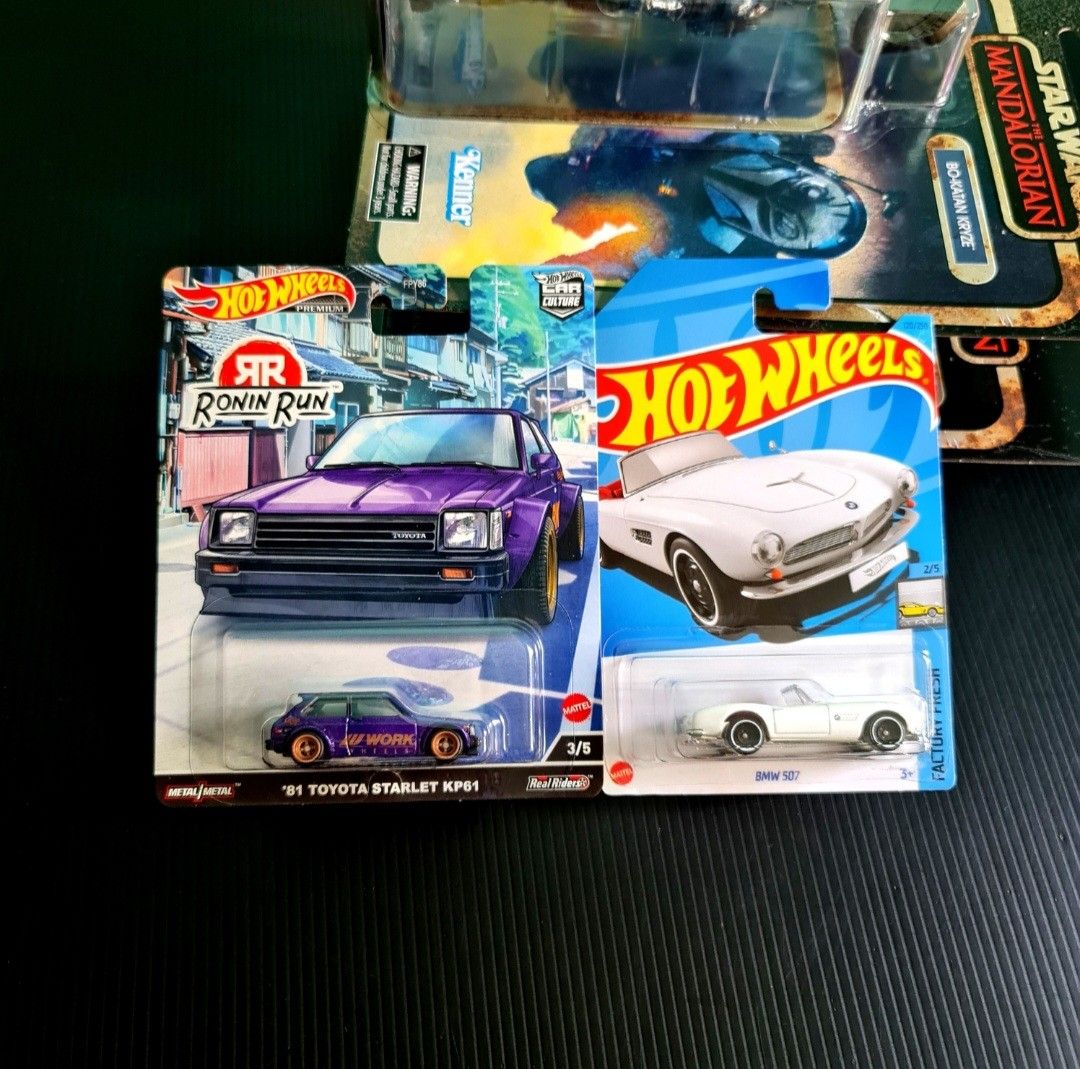 Hot Wheels Premium Ronin Run '81 Toyota Starlet KP61, BMW 507 Hotwheels ...