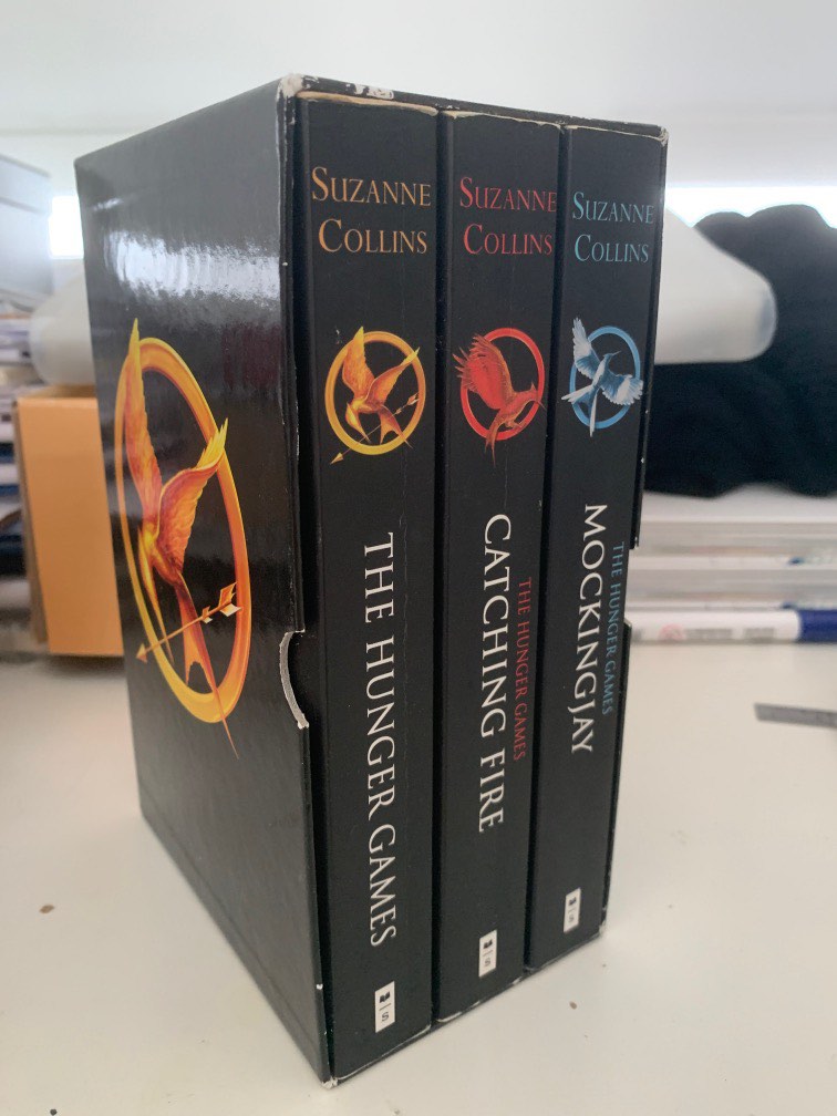 Hunger Games Trilogy Box Set by Suzanne Collins (YA, booktok), Hobbies ...