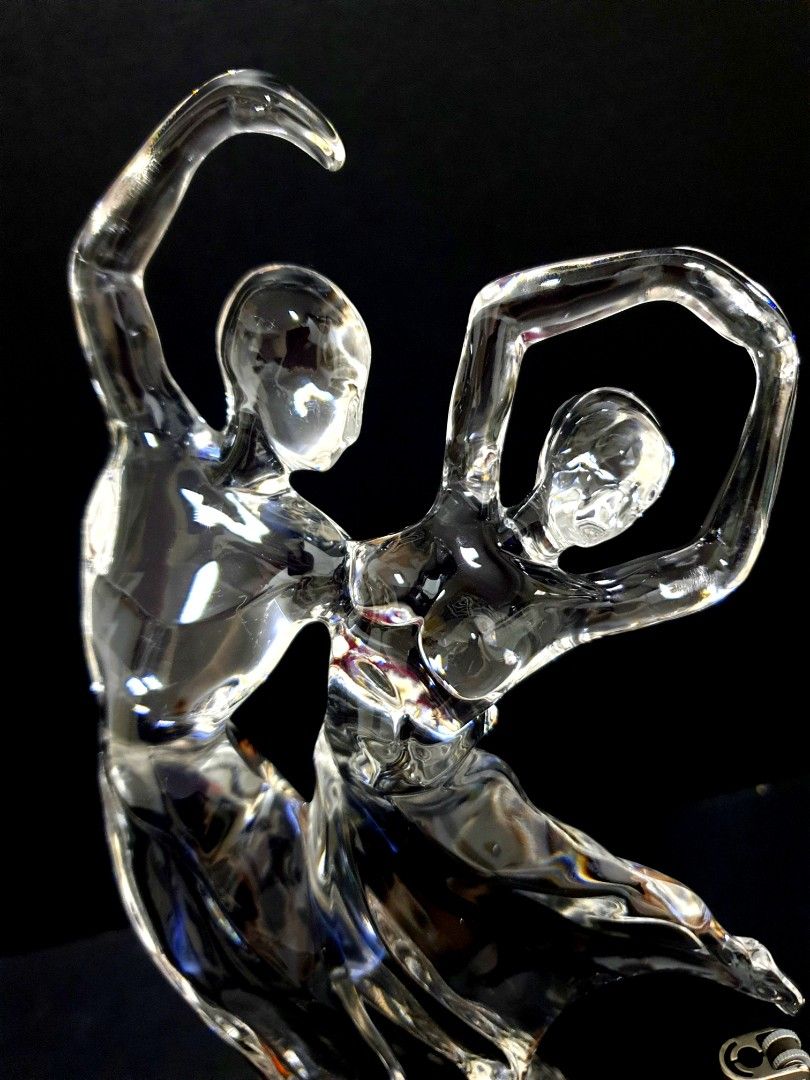 Itally RCR Royal Crystal Rock ice-skating dancers statue sculpture ...