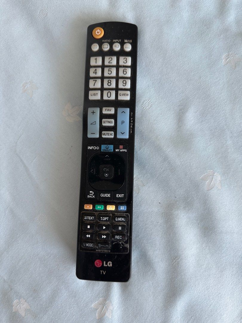 Lg 42 inch TV + remote + TV wall mount, TV & Home Appliances, TV ...