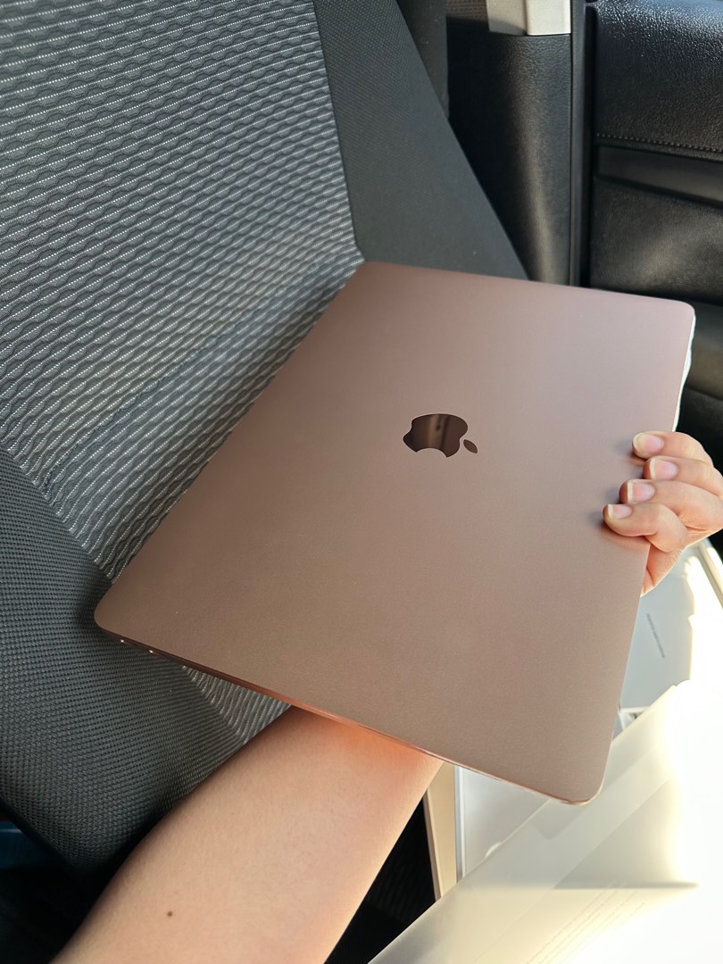 Macbook M1 chip 256GB, Computers & Tech, Laptops & Notebooks on Carousell