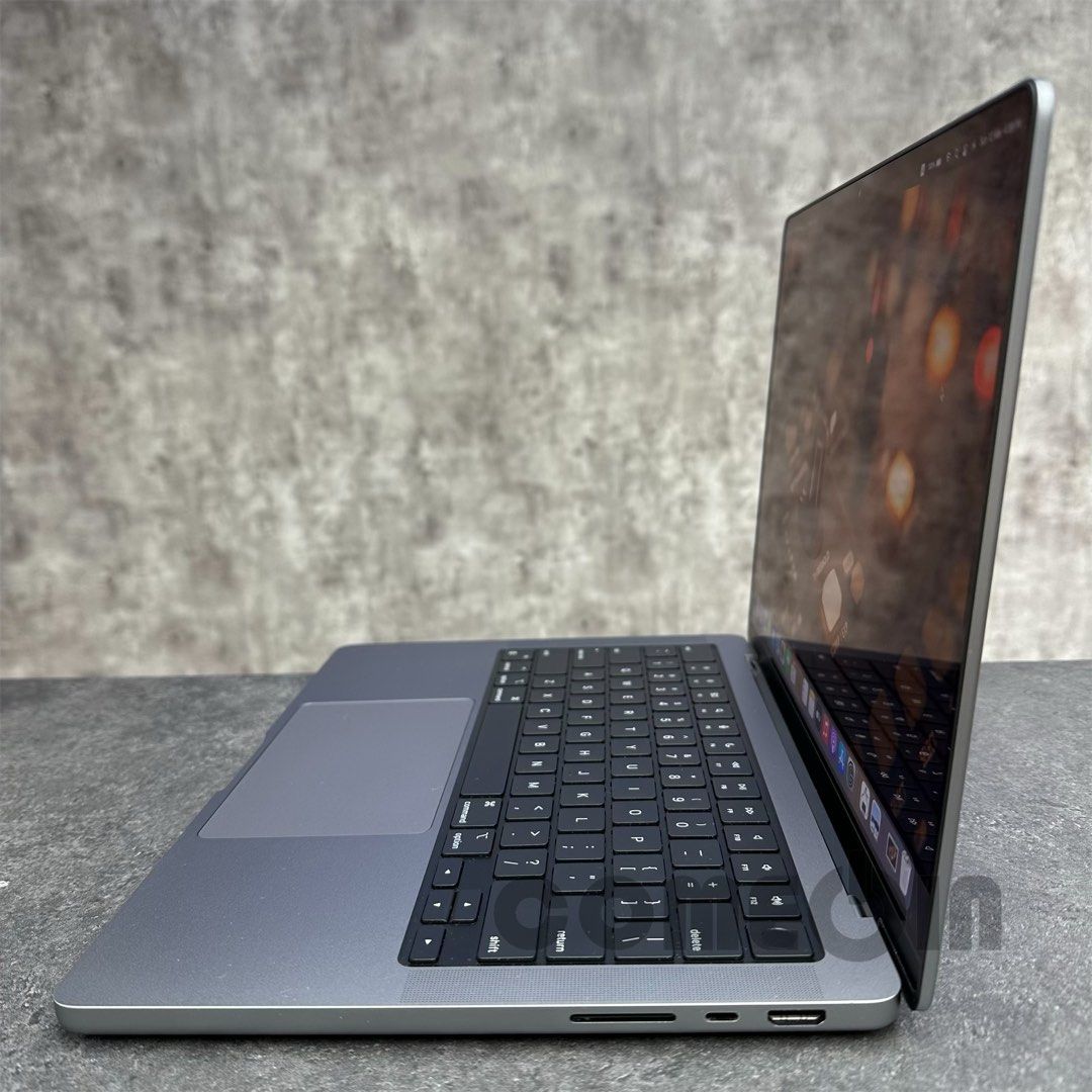 MacBook Pro M1 Pro 14-inch 32GB Ram + 512GB SSD, 電腦＆科技, 手提電腦 - Carousell