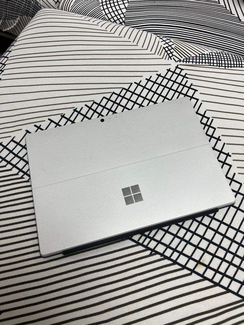 Microsoft Surface Pro 1796 | i5-7300U 8GB RAM 256GB SSD | Microsoft ...