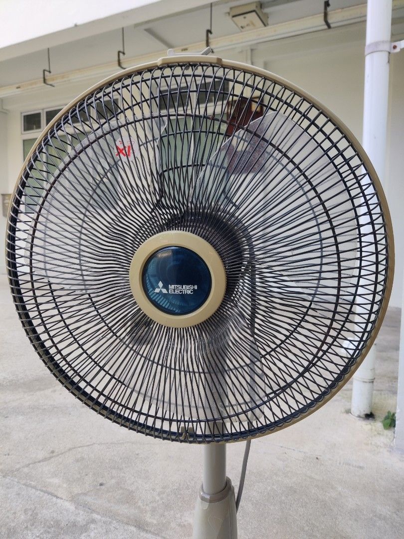 Mitsubishi fan, Furniture & Home Living, Lighting & Fans, Fans on Carousell