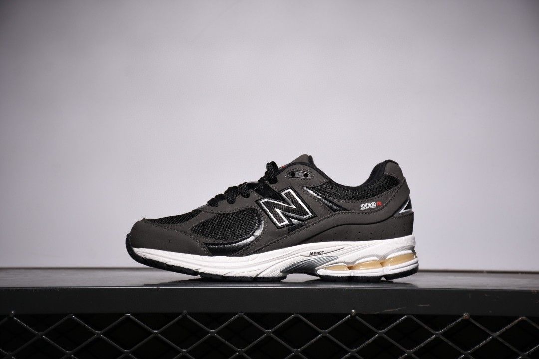 New Balance 2002R, 男裝, 鞋, 波鞋 - Carousell