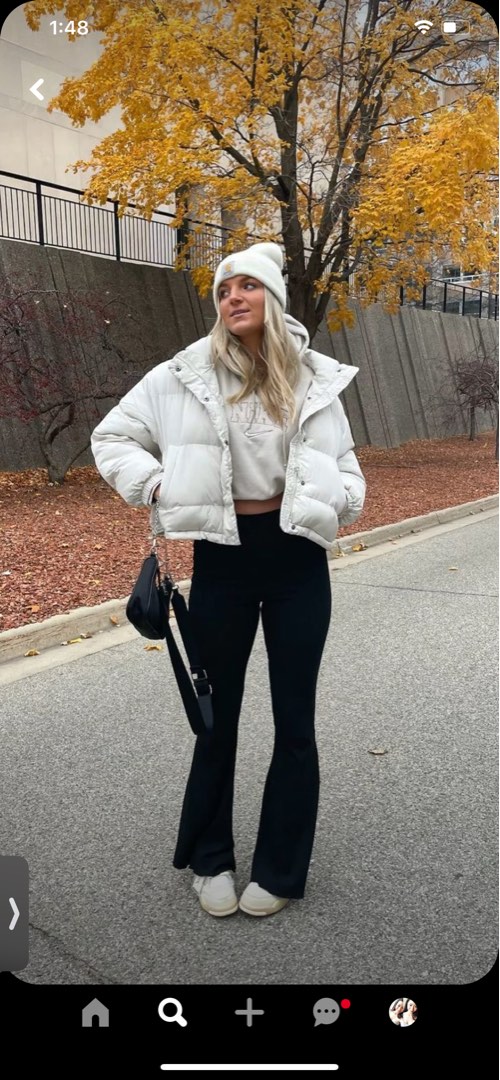 Puffer jacket outfit inspo .. Winter outfit, Puffer jacket ootd, Travel ...