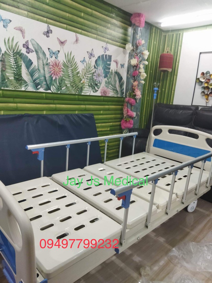 PARAMOUNT HOSPITAL BED MANUAL 3 CRANKS SET, Furniture & Home Living ...