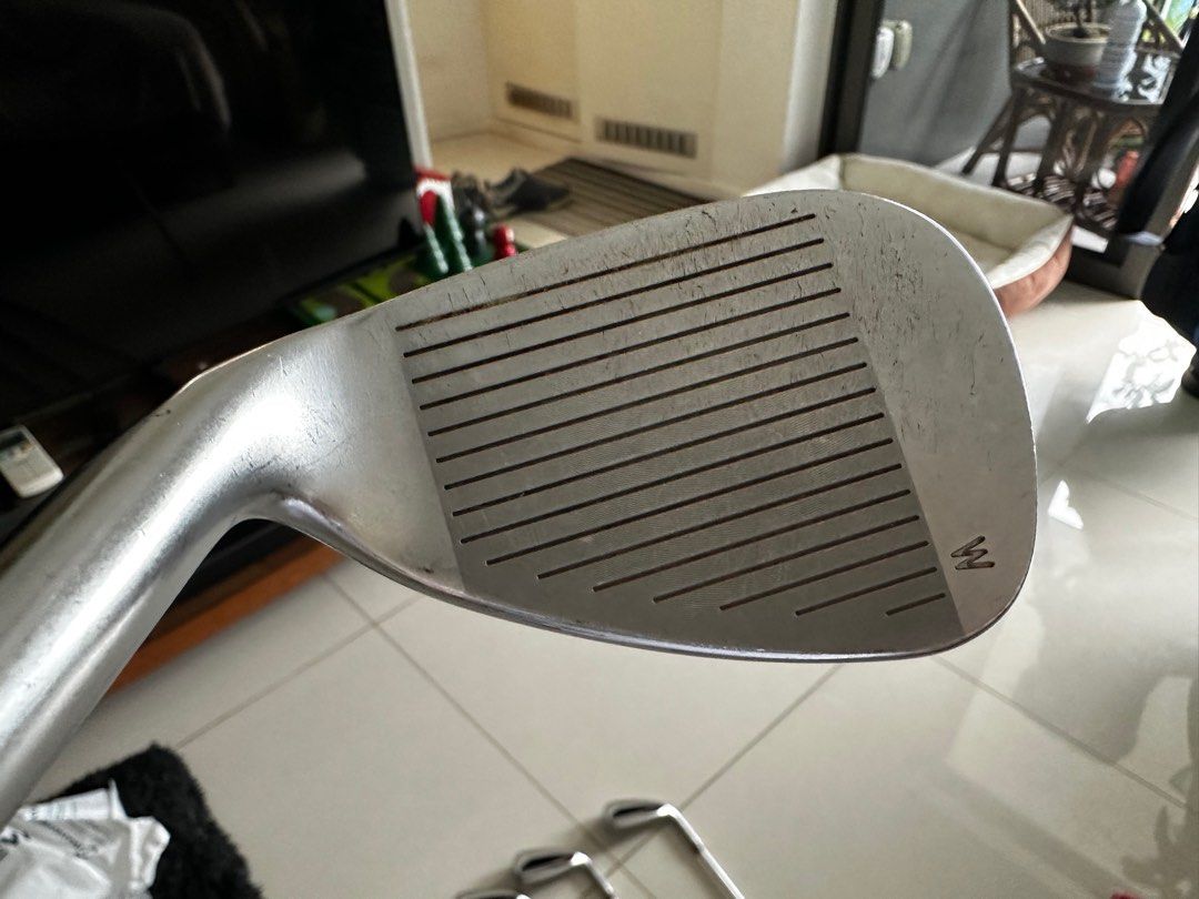 Ping Ladies GLe2 Irons (ULT240). 5 piece (PW, 6-9), Sports Equipment ...