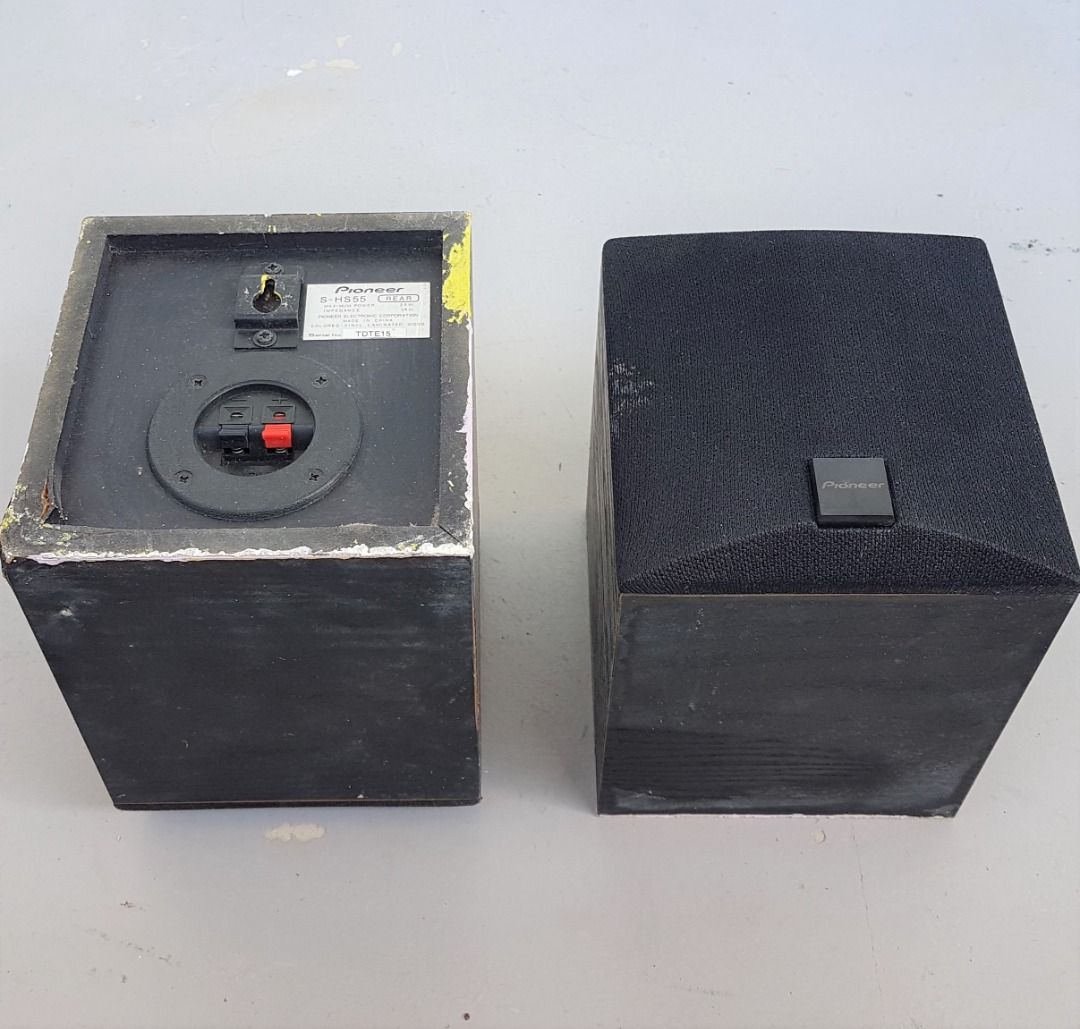Pioneer Speaker System, 2 Pioneer Cube Speakers, 25 Watts Each, Model S ...