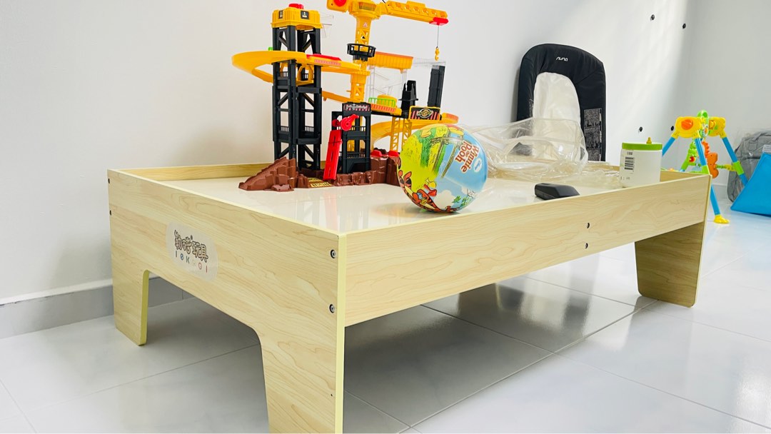 Play Table with Garage Track , Babies & Kids, Baby Nursery & Kids ...