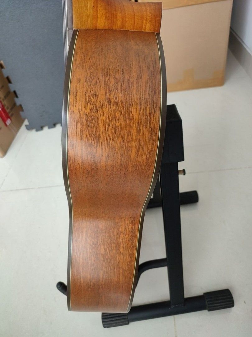 Rarely Used Classical Guitar Walden N570 (free bag, stand and capo ...