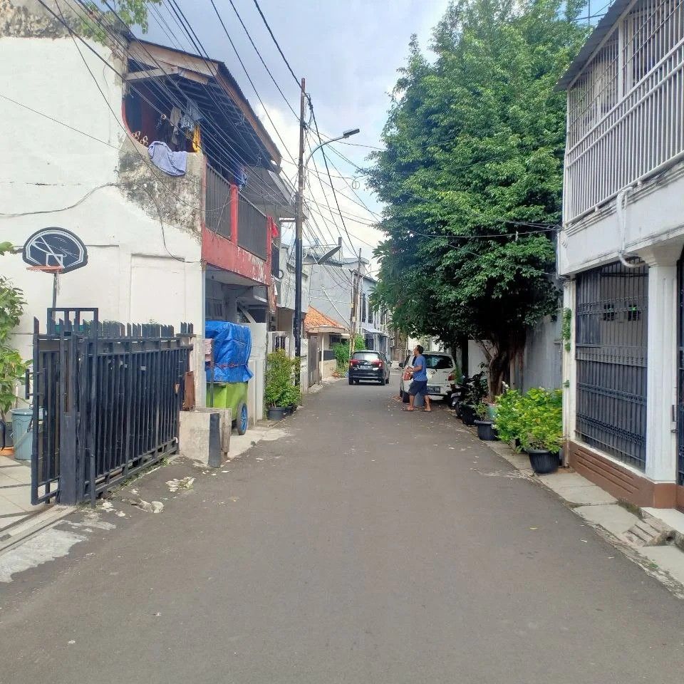 Rumah Siap Huni 3 Kamar Lokasi Dekat Jalan Raya Soepomo di Tebet ...