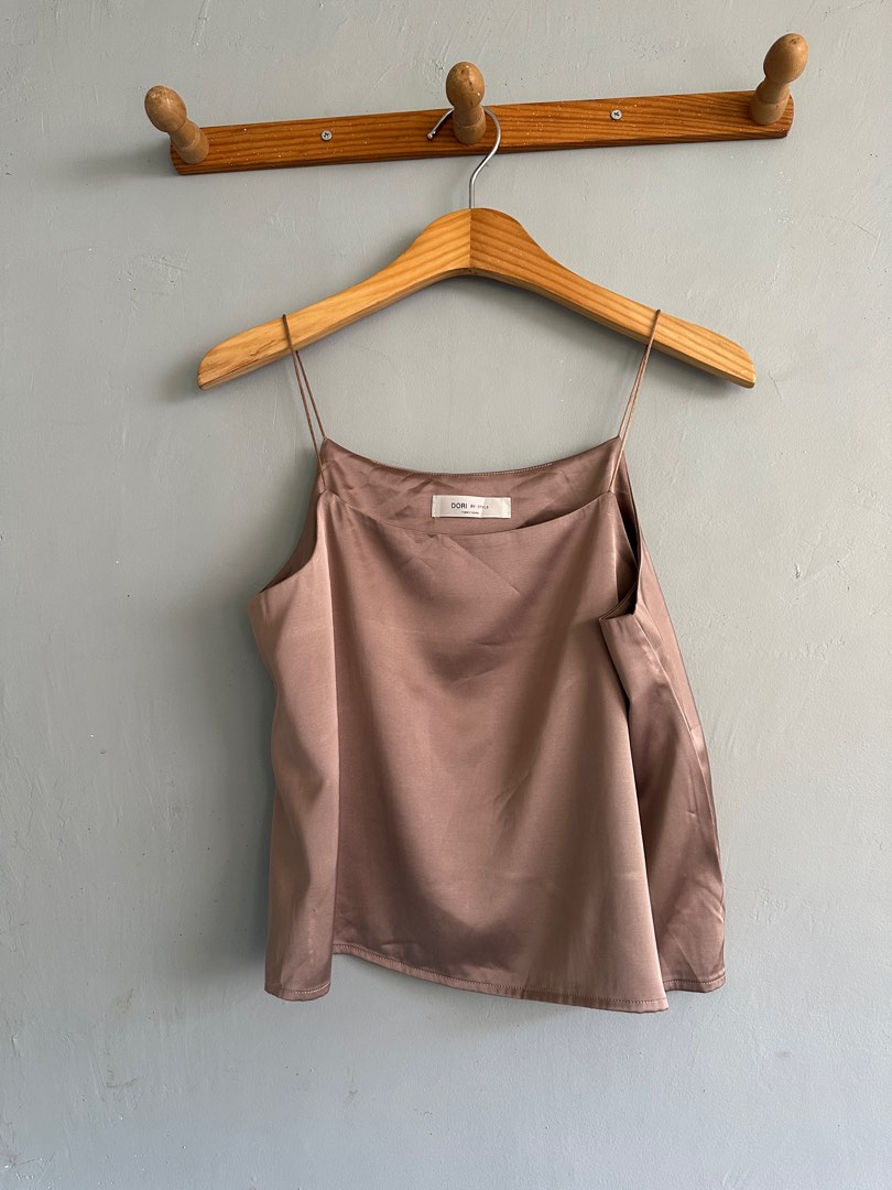 Satin like hanging string top, Women's Fashion, Tops, Sleeveless on ...