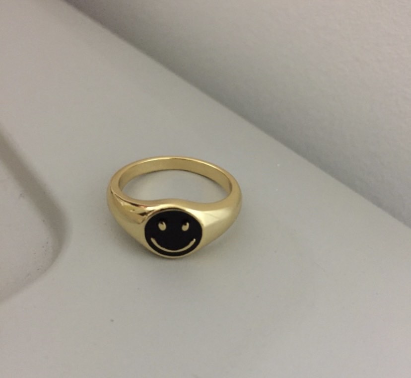 Smiley Face Ring, Women's Fashion, Jewelry & Organizers, Rings on Carousell