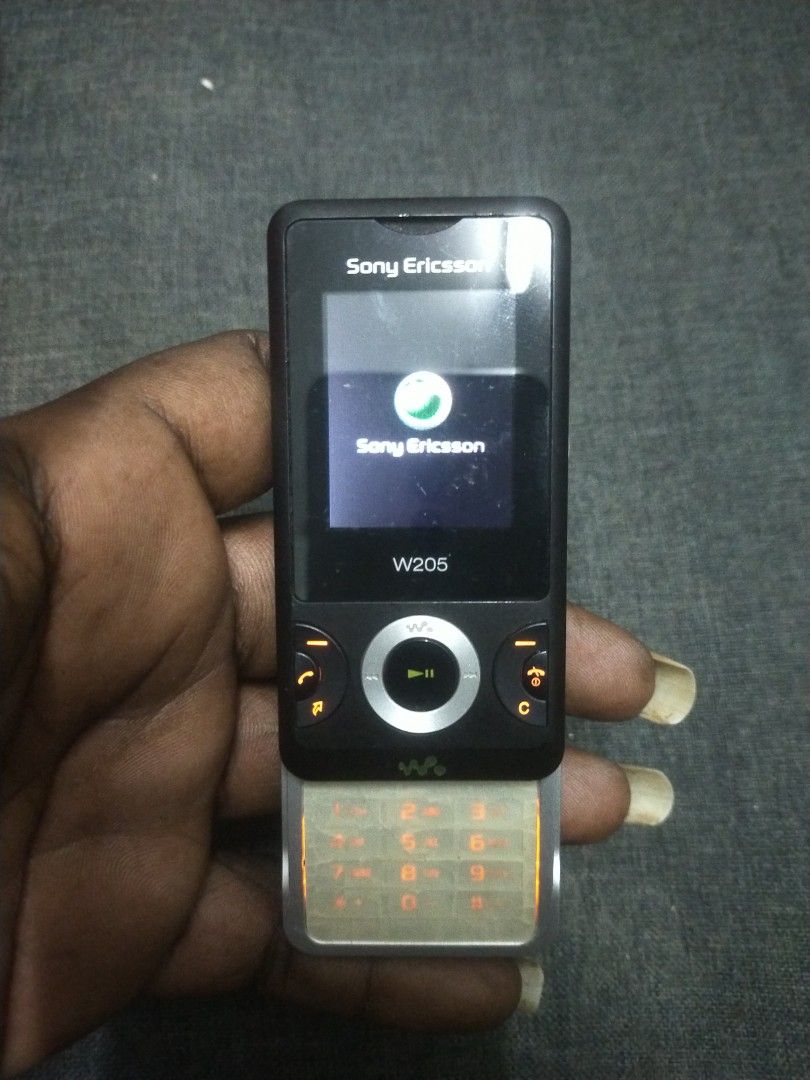 Sony Ericsson walkman W205, Mobile Phones & Gadgets, Mobile Phones ...