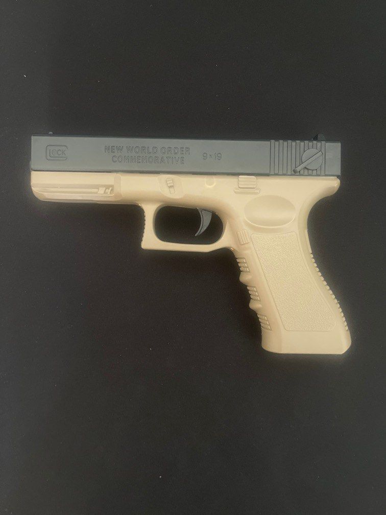 Toy realistic glock, Hobbies & Toys, Toys & Games on Carousell