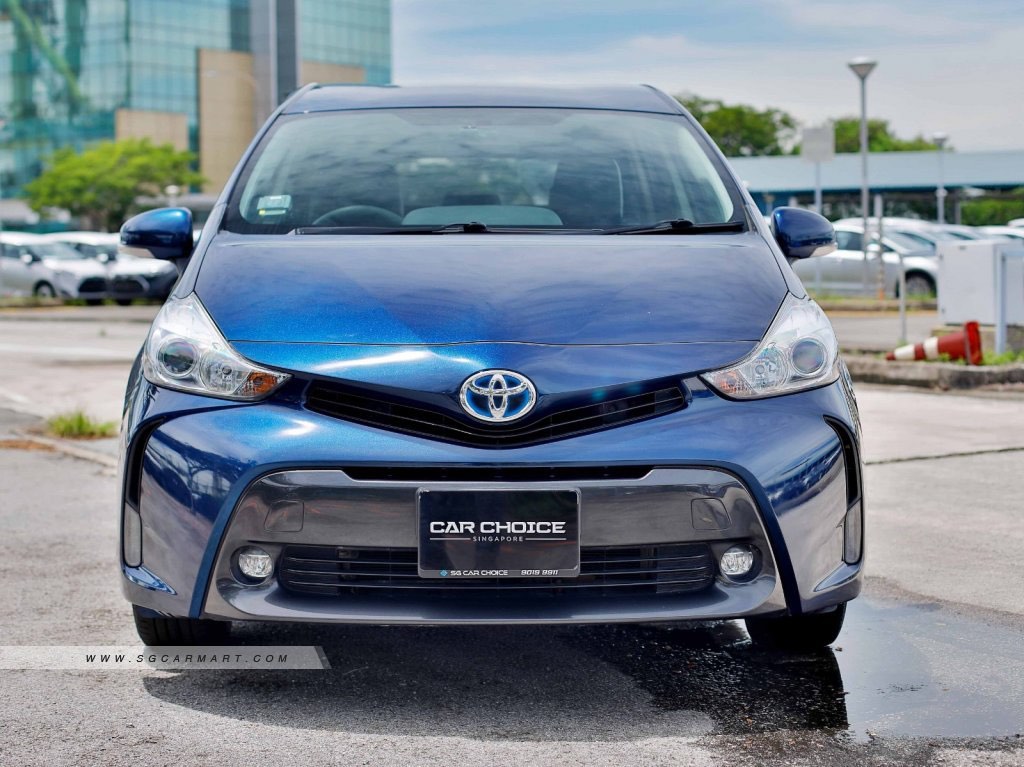 Toyota Prius Alpha Hybrid 1.8 7-Seater (A), Cars, Used Cars on Carousell