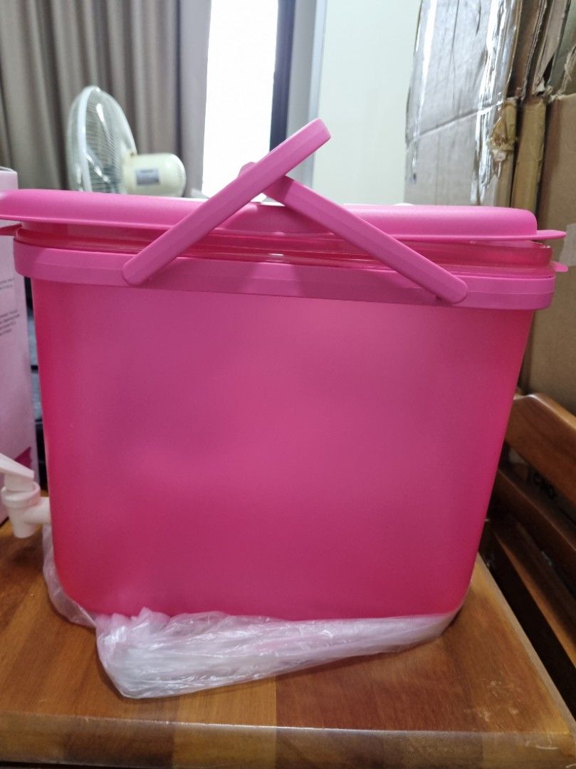 Tupperware 10L water Tank, Furniture & Home Living, Kitchenware ...