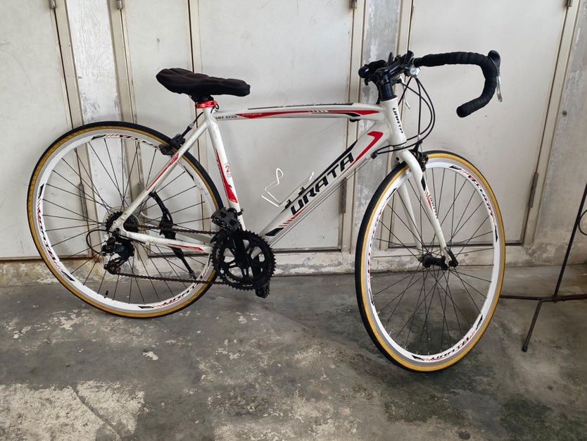 URATA road bike, Sports Equipment, Bicycles & Parts, Bicycles on Carousell