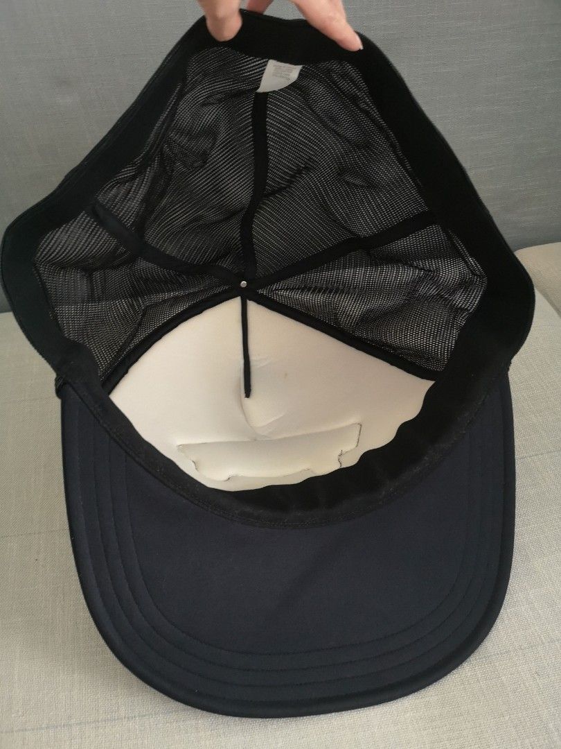 Vans XL Trucker Cap, Men's Fashion, Watches & Accessories, Caps & Hats ...