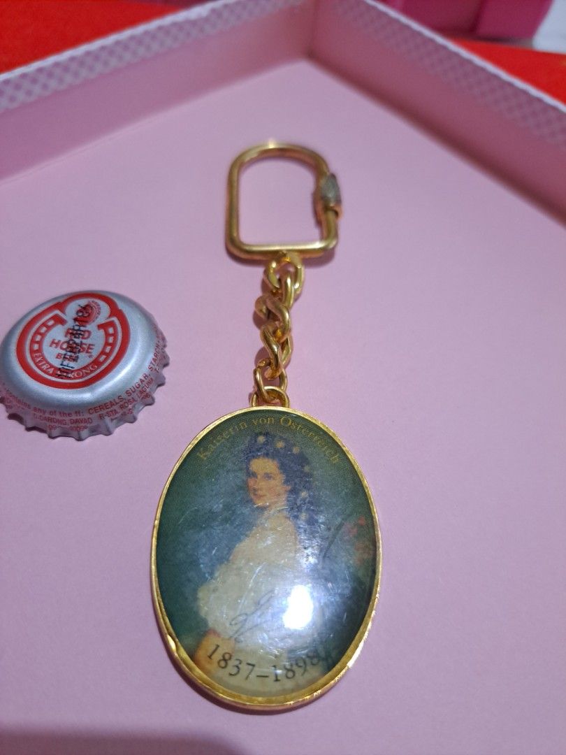 Victorian Vintage 1837 - 1898 Keychain on Carousell