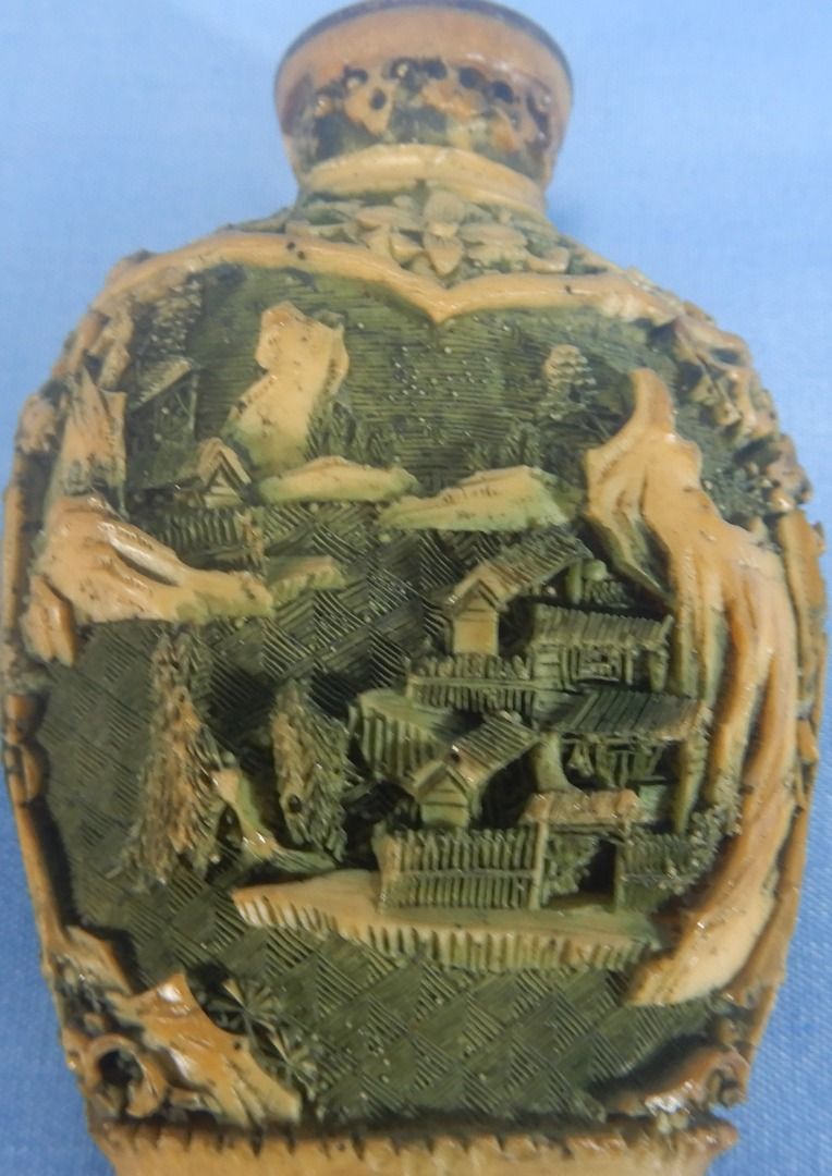 Vintage Chinese cinnabar snuff bottle circa early 20th Century carved ...