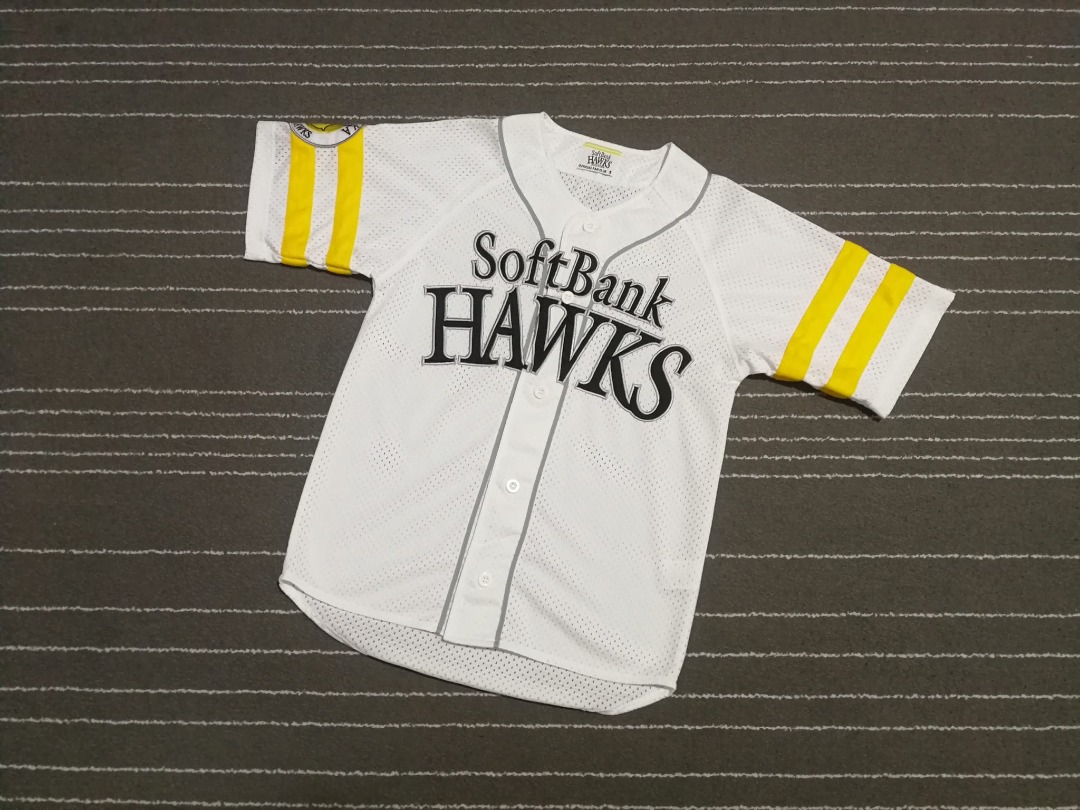 Vintage SOFT Bank HAWKS XS to S, Men's Fashion, Activewear on Carousell