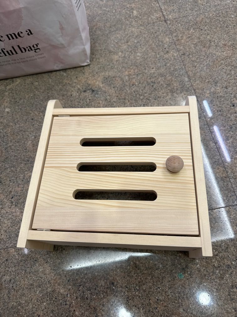 Wifi router casing - wall hung, Computers & Tech, Parts & Accessories ...