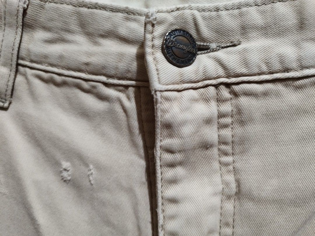 Wrangler Chinos, Men's Fashion, Bottoms, Chinos on Carousell