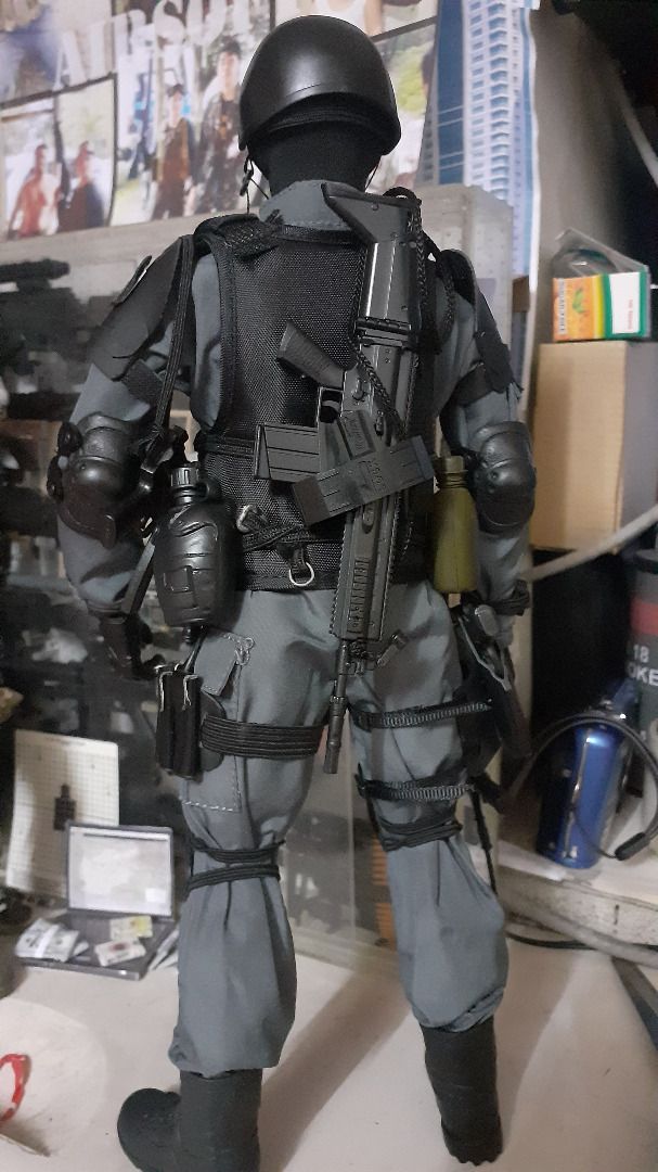 1:6 swat sdu action figure, Hobbies & Toys, Toys & Games on Carousell