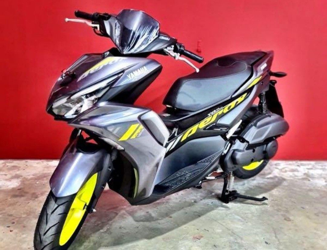 Aerox v2 cover set and full rim set, Motorcycles, Motorcycle ...