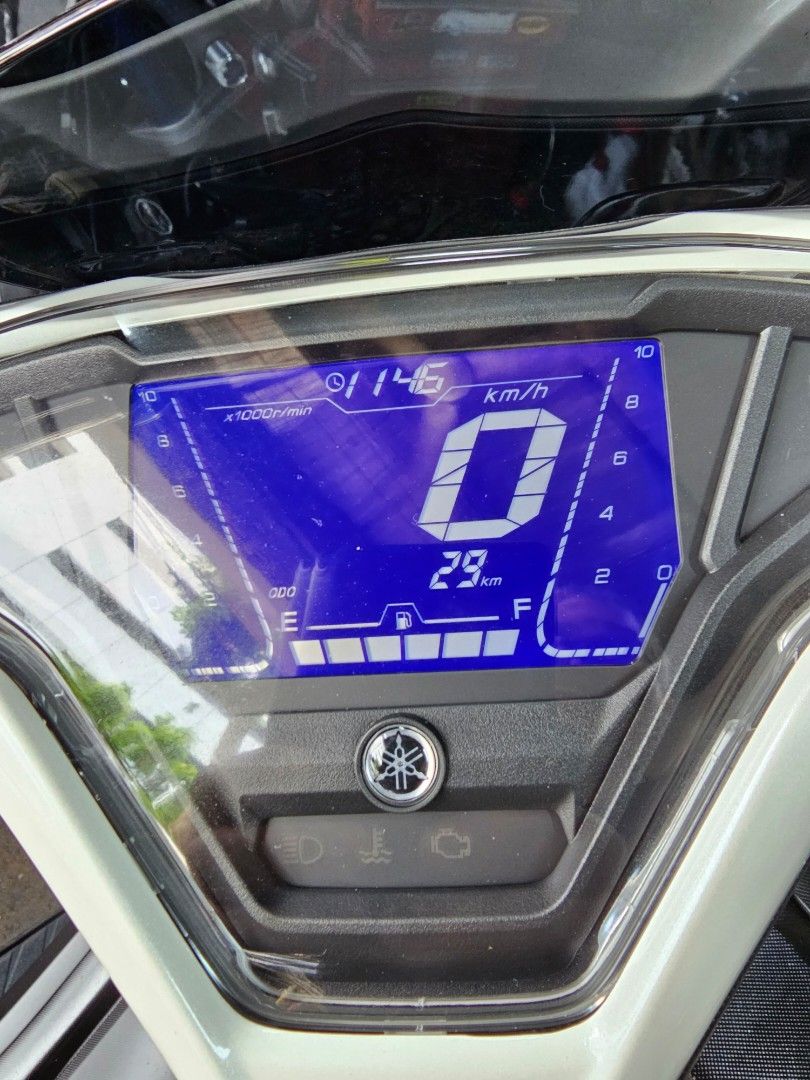 Aerox v2 cover set and full rim set, Motorcycles, Motorcycle ...